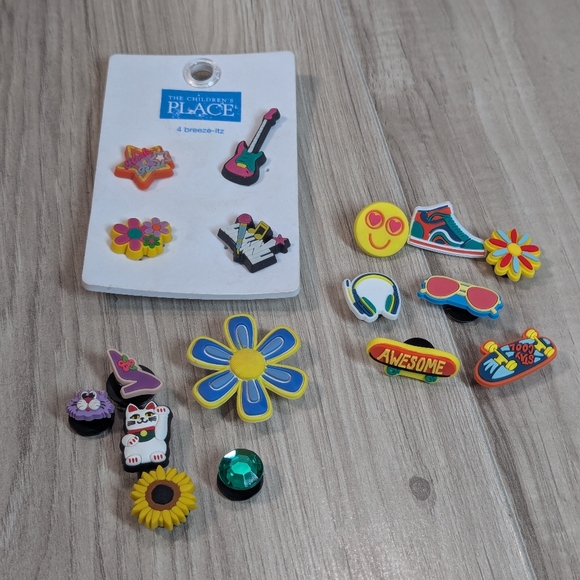 Jibbitz | Shoes | Crocs Jibbitz Breezits Shoe Charms 7 Total Girls Or ...